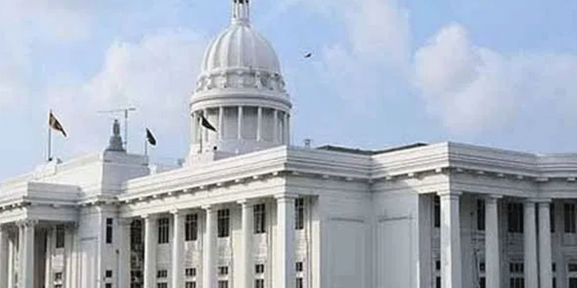 කොළඹ නගරසභා භූමියේ ගොඩනැගිල්ලක ඉදිකිරිම් නවතන ලෙස දැනුම් දේ - Aruna